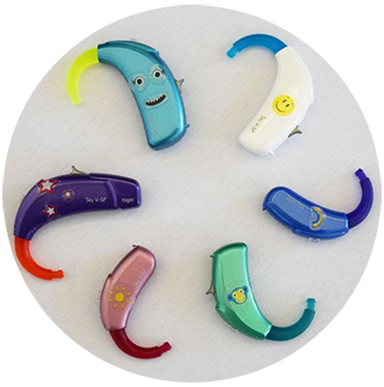 Aparelho Auditivo Infantil | Perda Auditiva na Infancia | Por Trás das ...